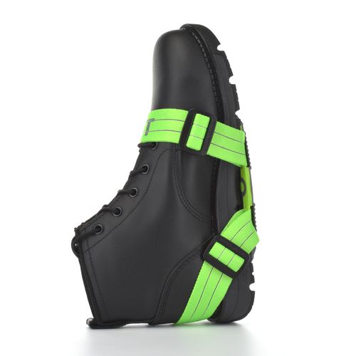 ICE BREAKER™ | Winter Walking One-Size-Fits-All Ice Cleats
